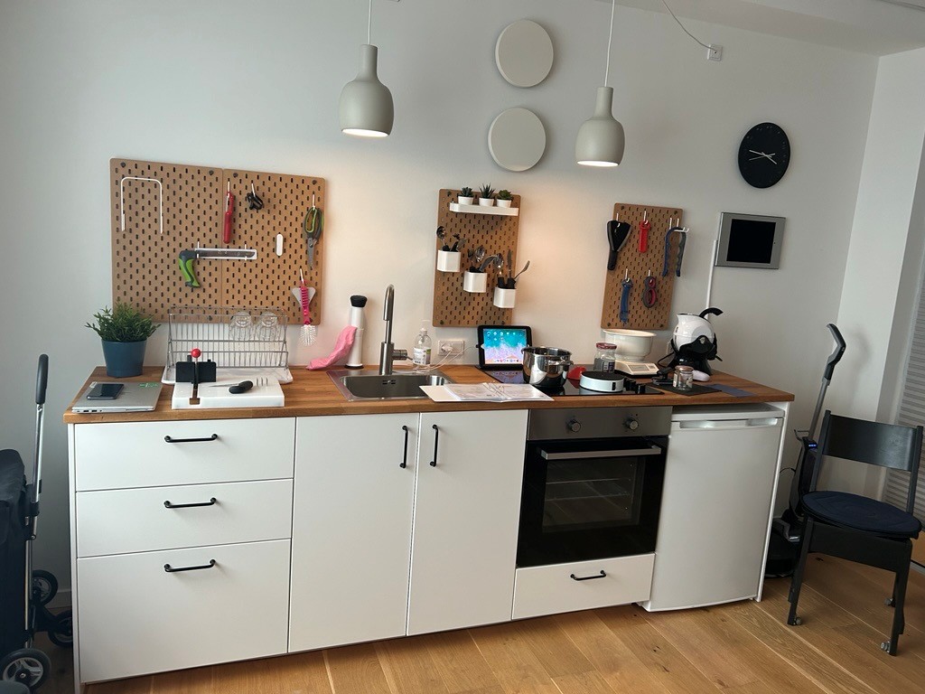 Independent living for elderly people
